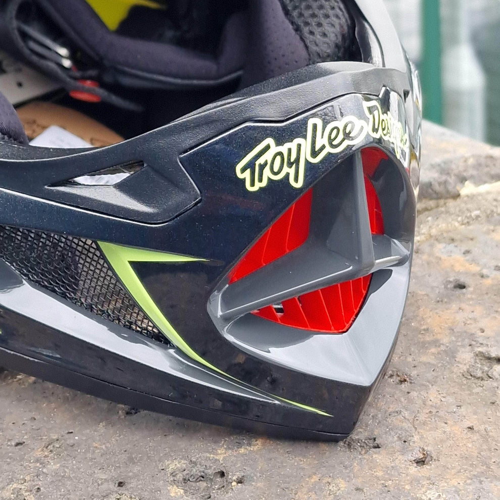 Troy Lee Designs D4 Polyacrylite Helmet Black / Yellow | Alans BMX