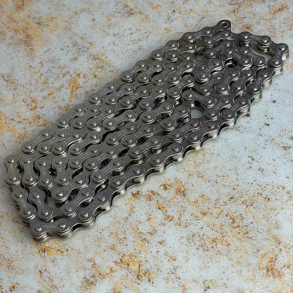 Izumi Standard 1 /8" Old School BMX Chain Silver | Alans BMX